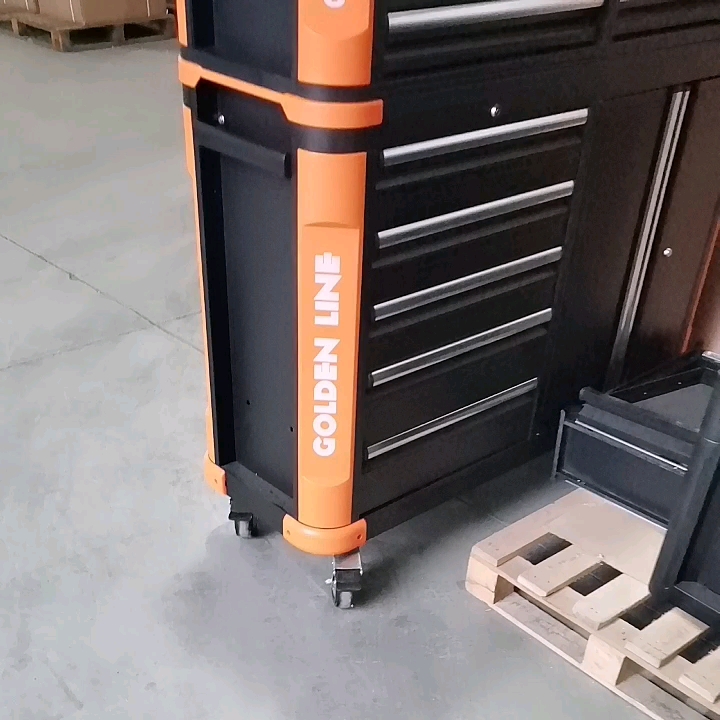13 drawer heavy metal tool trolley